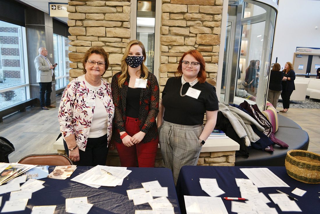 Center of Attention: Belpre cancer facility the toast of the town at ...